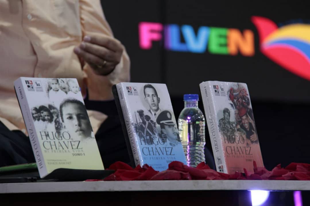 Presentan en la Filven 2023 los tres tomos del libro “Hugo Chávez, mi primera vida” – FILVEN